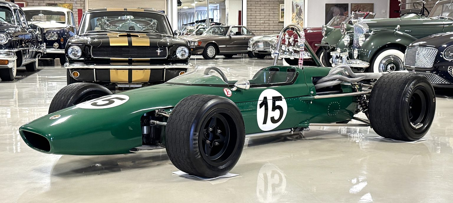 1967 McLaren M4B - Classic Promenade